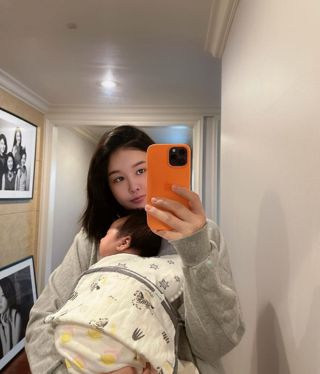 '재미교포♥' 박은지, 출산한 지 한 달도 안 됐는데...벌써 16kg … | 스포츠조선