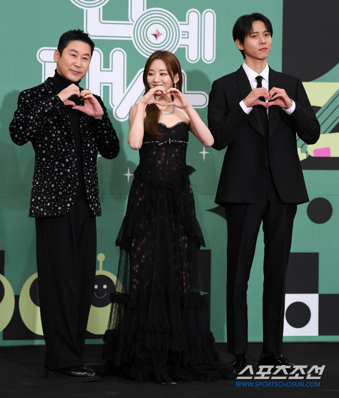 [포토] 신동엽-조이현-주우재 'KBS 연예대상 MC' | 스포츠조선