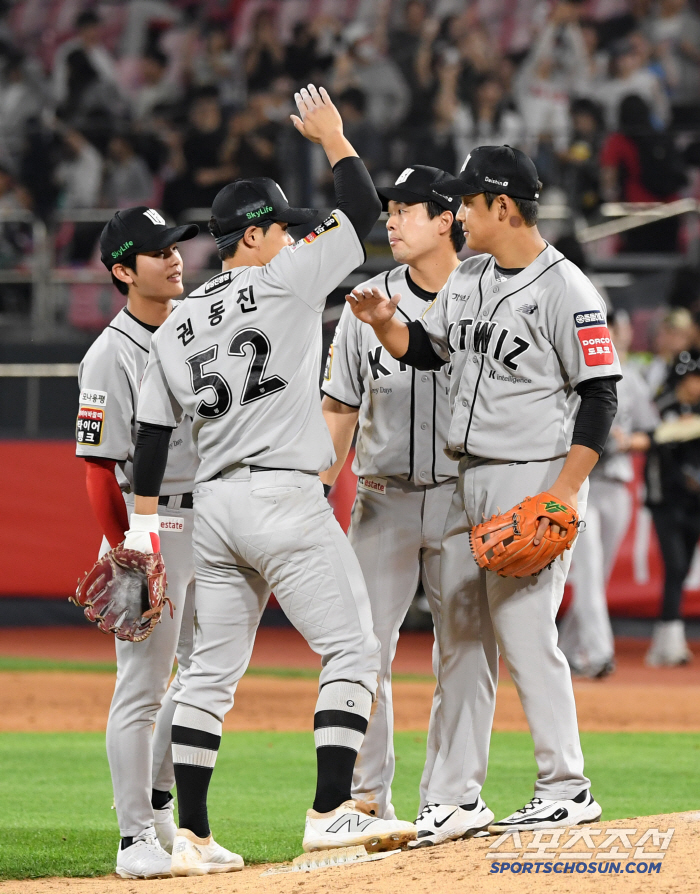 [포토] KT '12대2 완승' | 스포츠조선